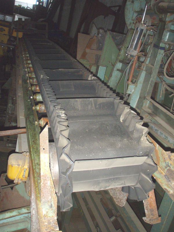 Genten Machines GmbH - Step belt conveyor (cleated belt) 5000 mm